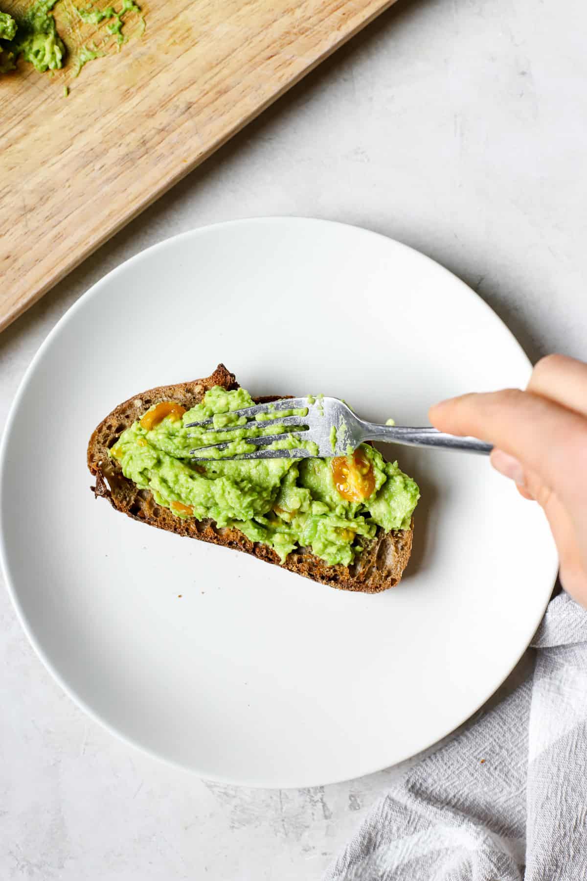 Basic + Awesome Avocado Toast with Everything Bagel Seasoning – Roots ...