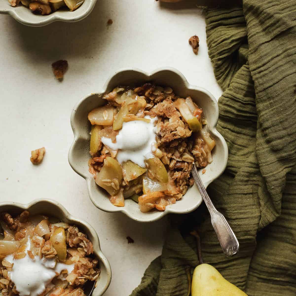 Easy Apple Pear Crisp Recipe for Cozy Nights – Roots and Radishes